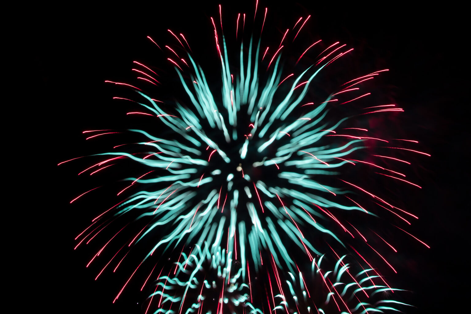 How to Shoot Defocused Fireworks – Focus Pull Tutorial